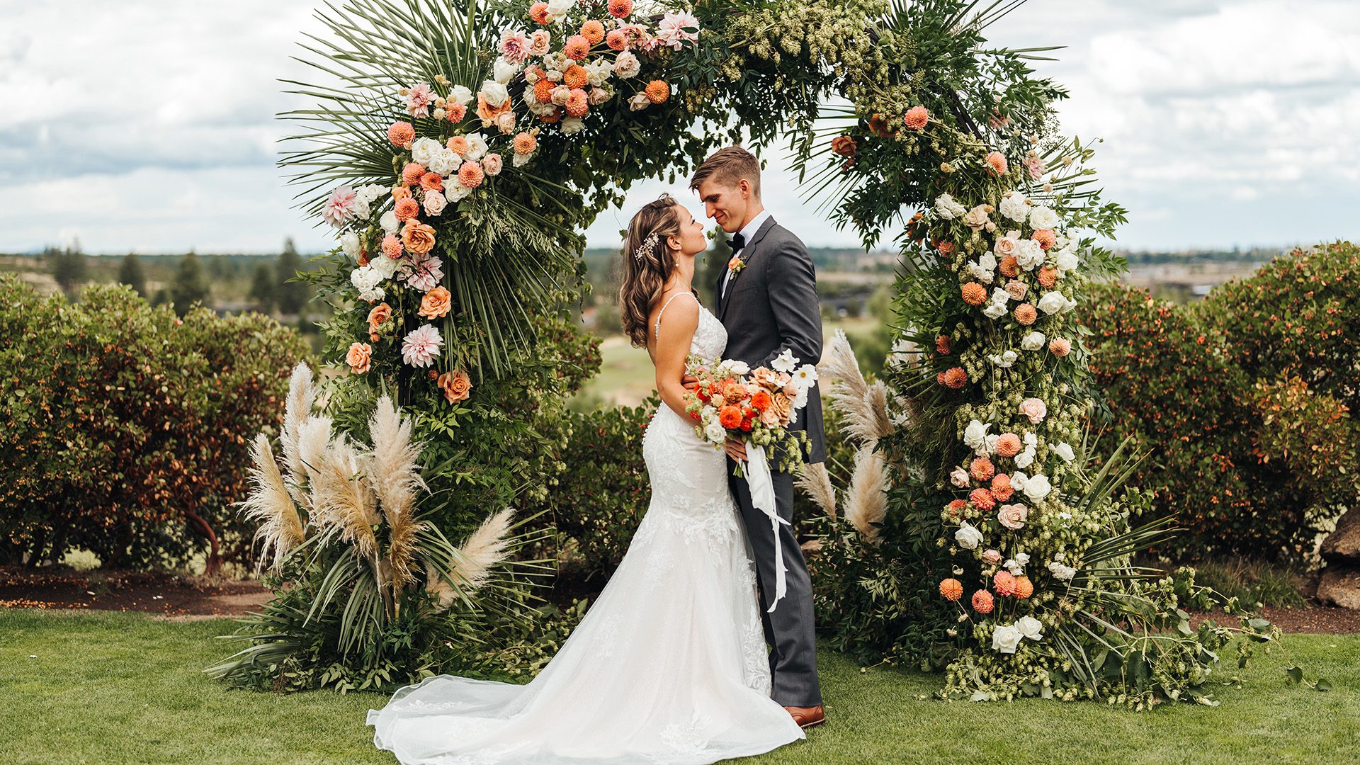 Bend Wedding Videographer | Julianne Brasher Photography & Films